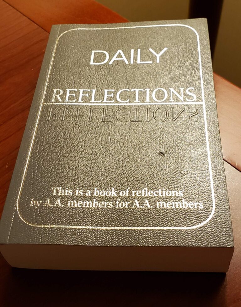 AA Daily Reflections: A Guide to Personal Growth & Recovery